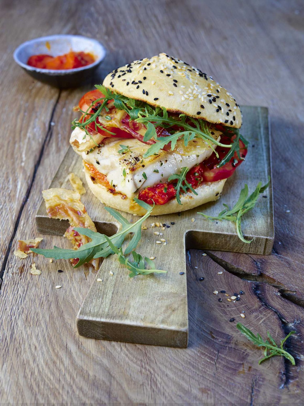 Burger cu file de cod negru de Alaska - DelicioUS România